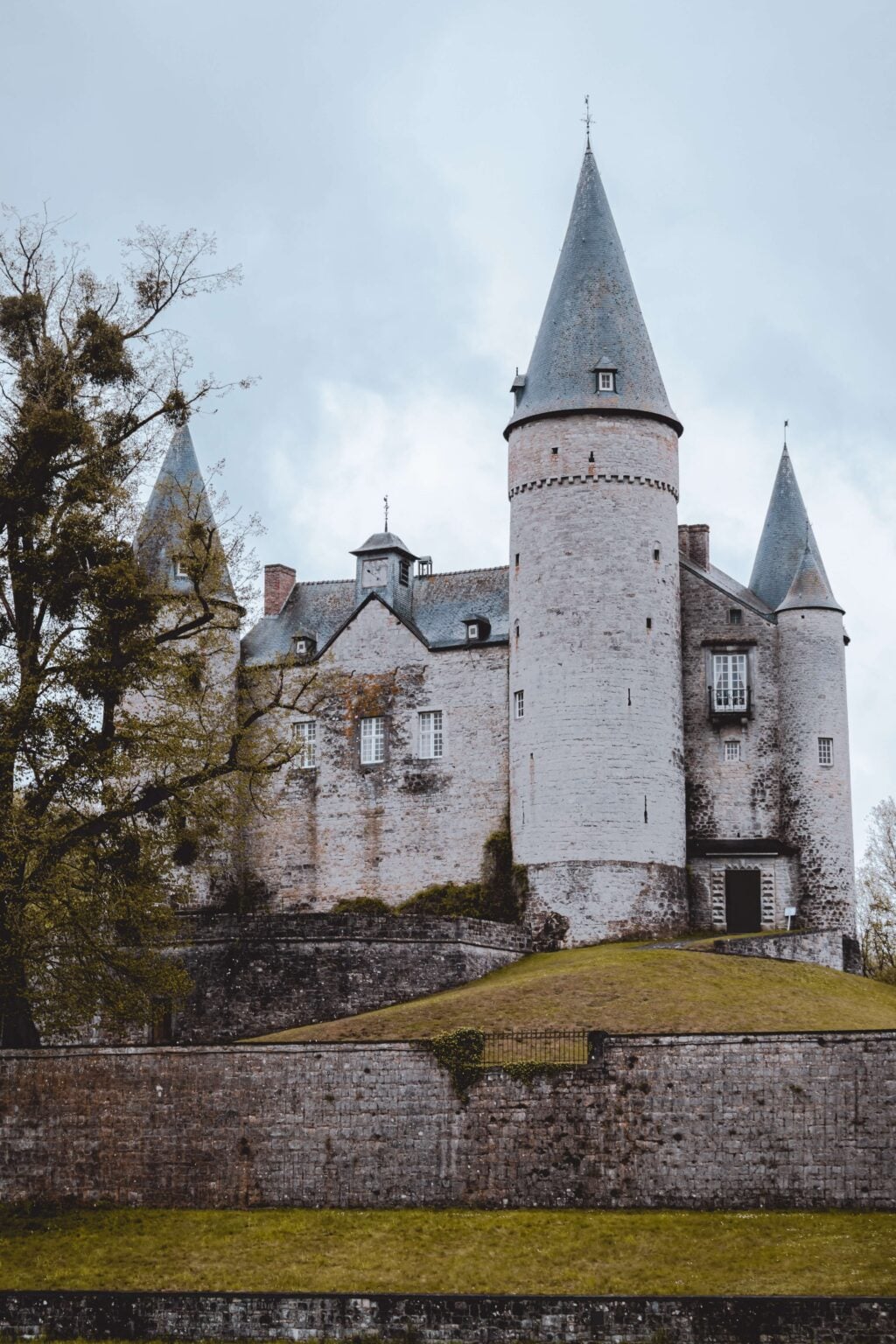 27 Ancient Symbols of Royalty and Their Meaning - Attalie Anne