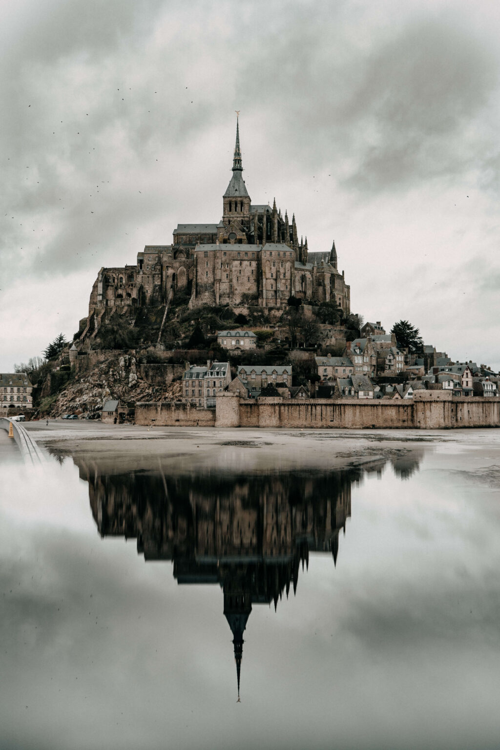 27 Ancient Symbols of Royalty and Their Meaning - Attalie Anne