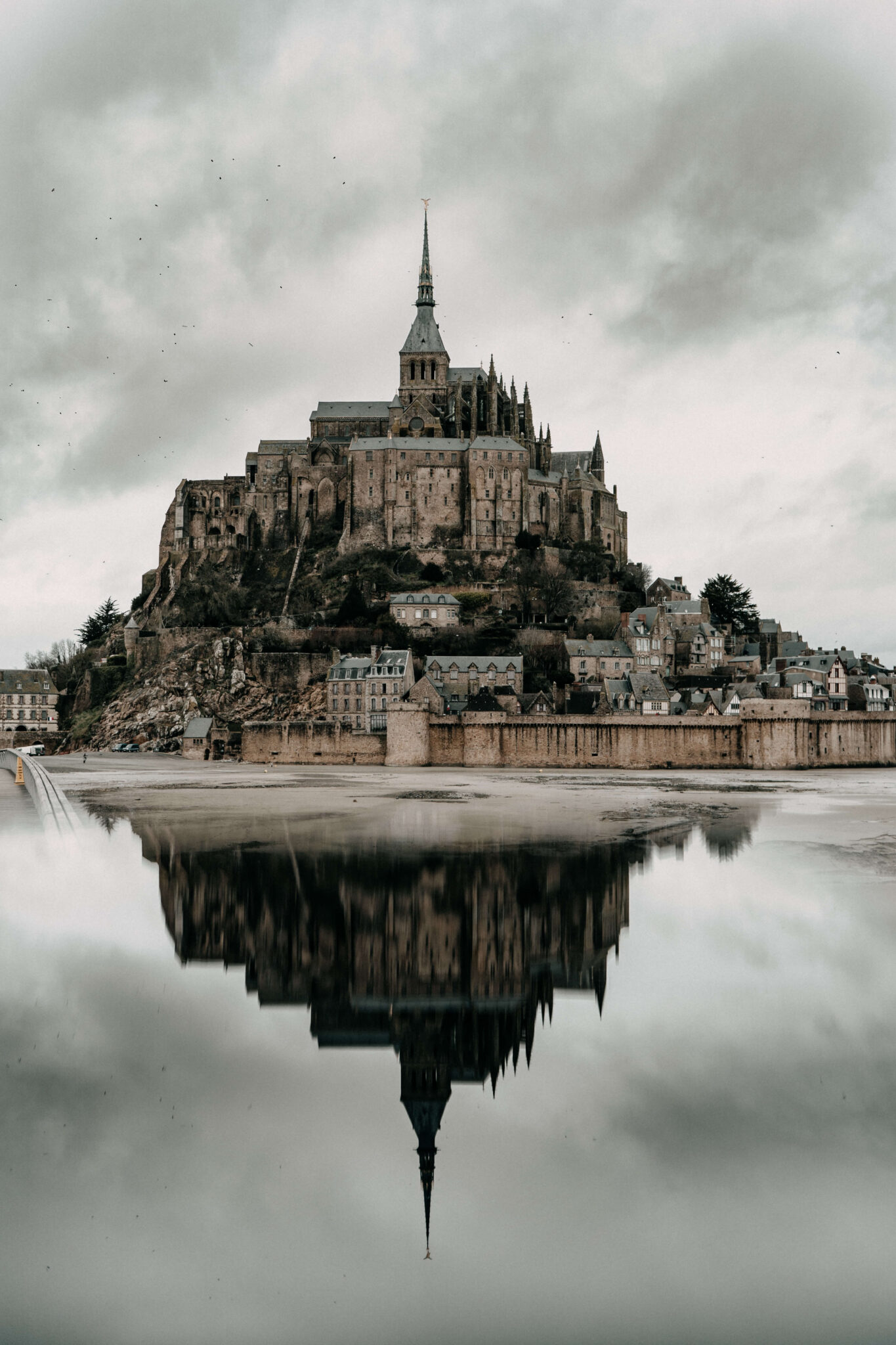 27 Ancient Symbols of Royalty and Their Meaning - Attalie Anne