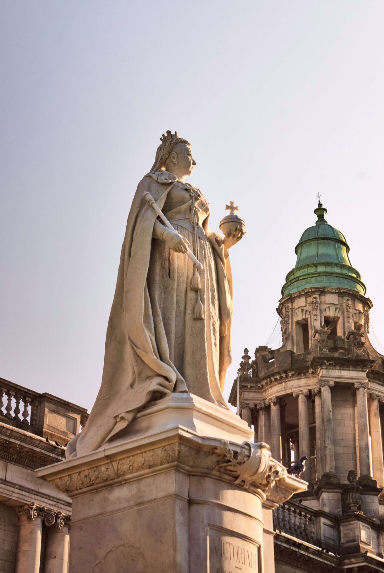 27 Ancient Symbols of Royalty and Their Meaning - Attalie Anne